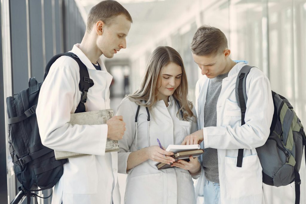 Bilingual Medical Study App Enhances Healthcare Communication